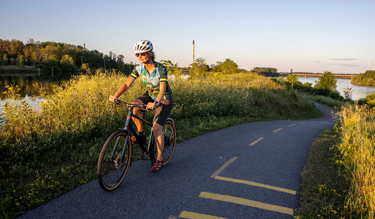 Le Waterfront Trail offre une expérience cycliste exceptionnelle ...